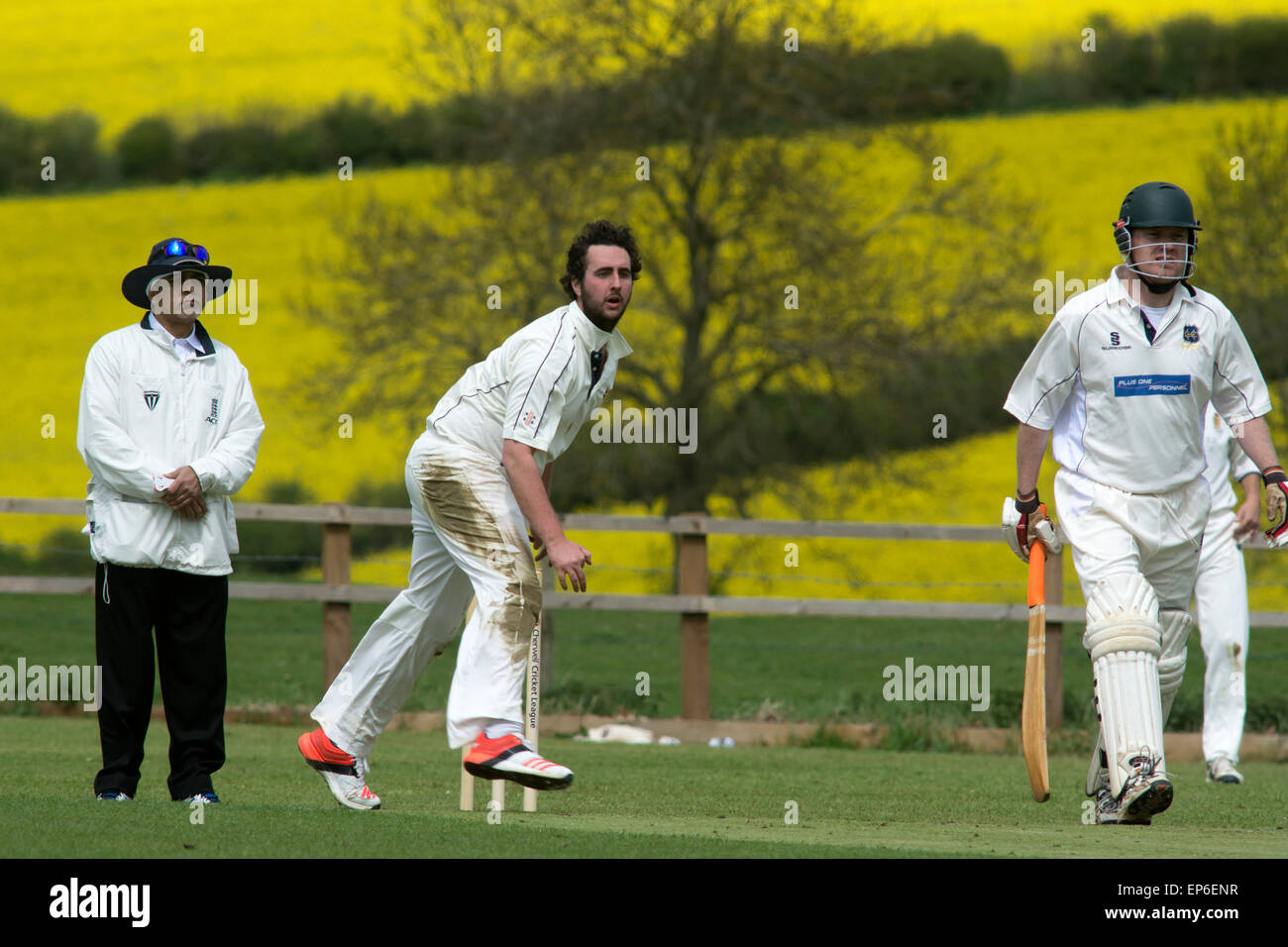 Village cricket at Horley, Oxfordshire, England, UK Stock Photo - Alamy