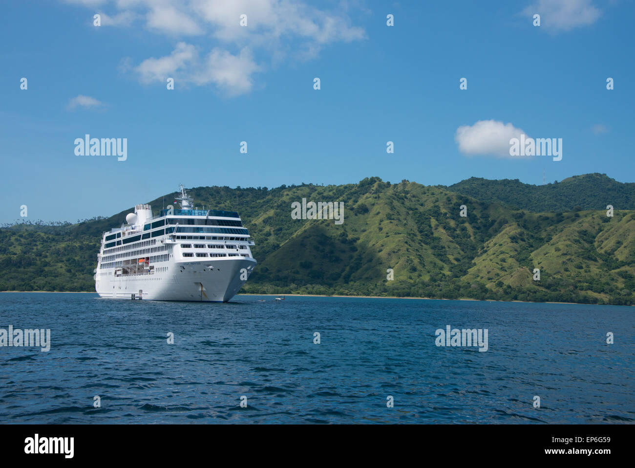 Off of komodo island hi-res stock photography and images - Alamy