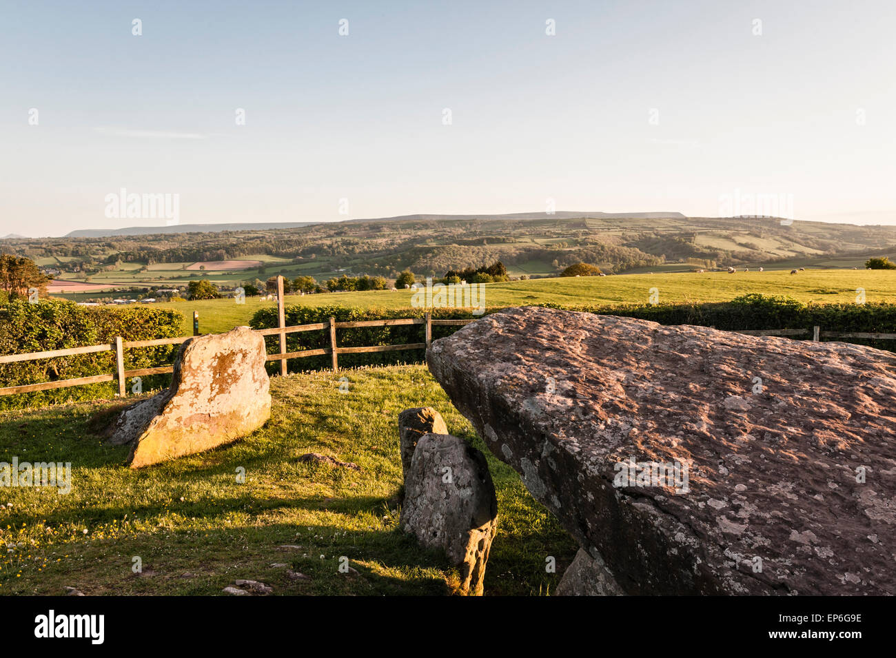 Arthur's Stone, Dorstone, Herefordshire, UK. A Neolithic chambered tomb ...