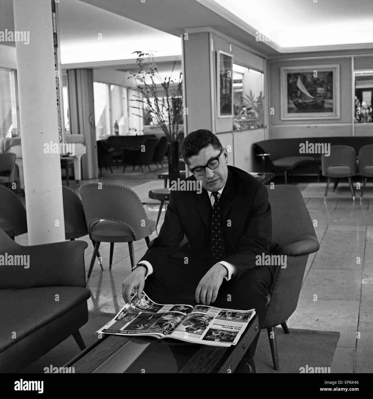 Deutscher Musikkritiker Peter Dannenberg in Hamburg, Deutschland 1960er ...