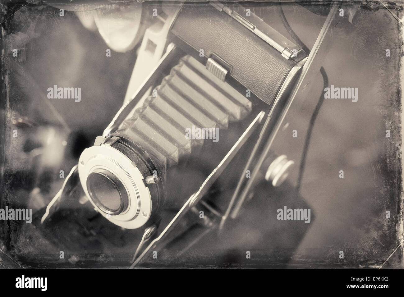 Antique achromatic camera lens hi-res stock photography and images - Alamy