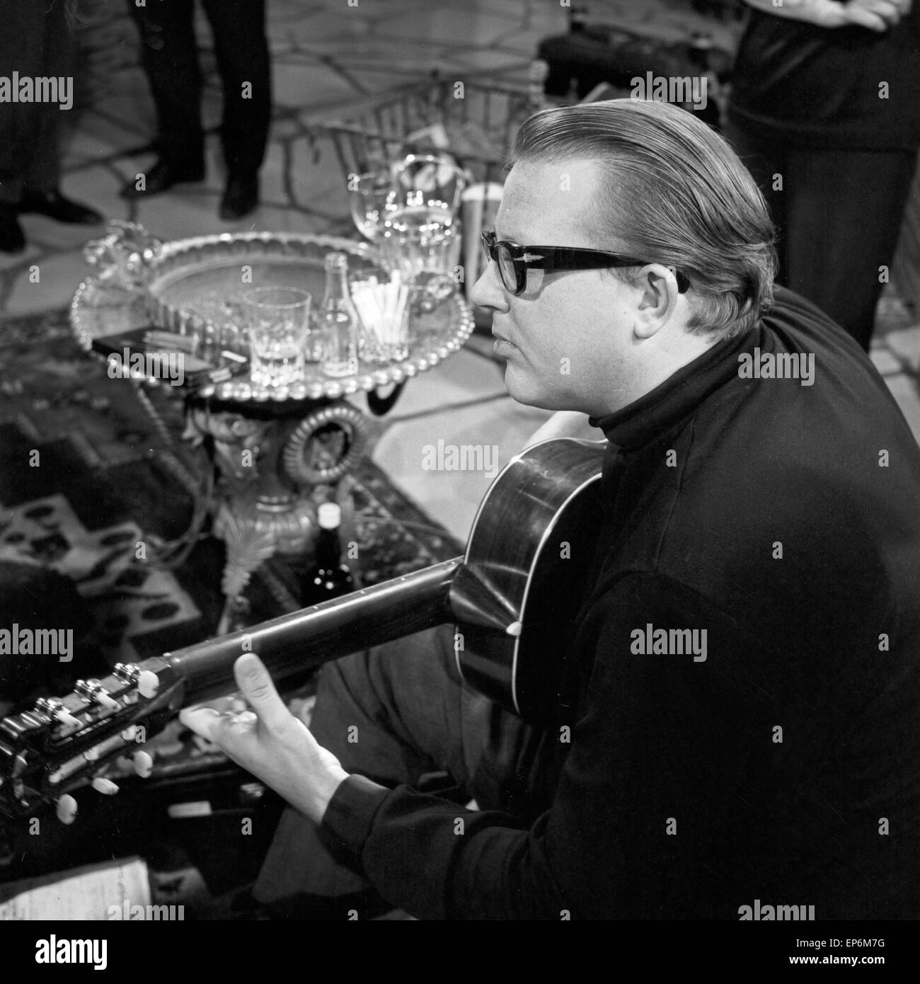 Deutscher Konzertgitarrist und Komponist Siegfried Behrend, Deutschland ...