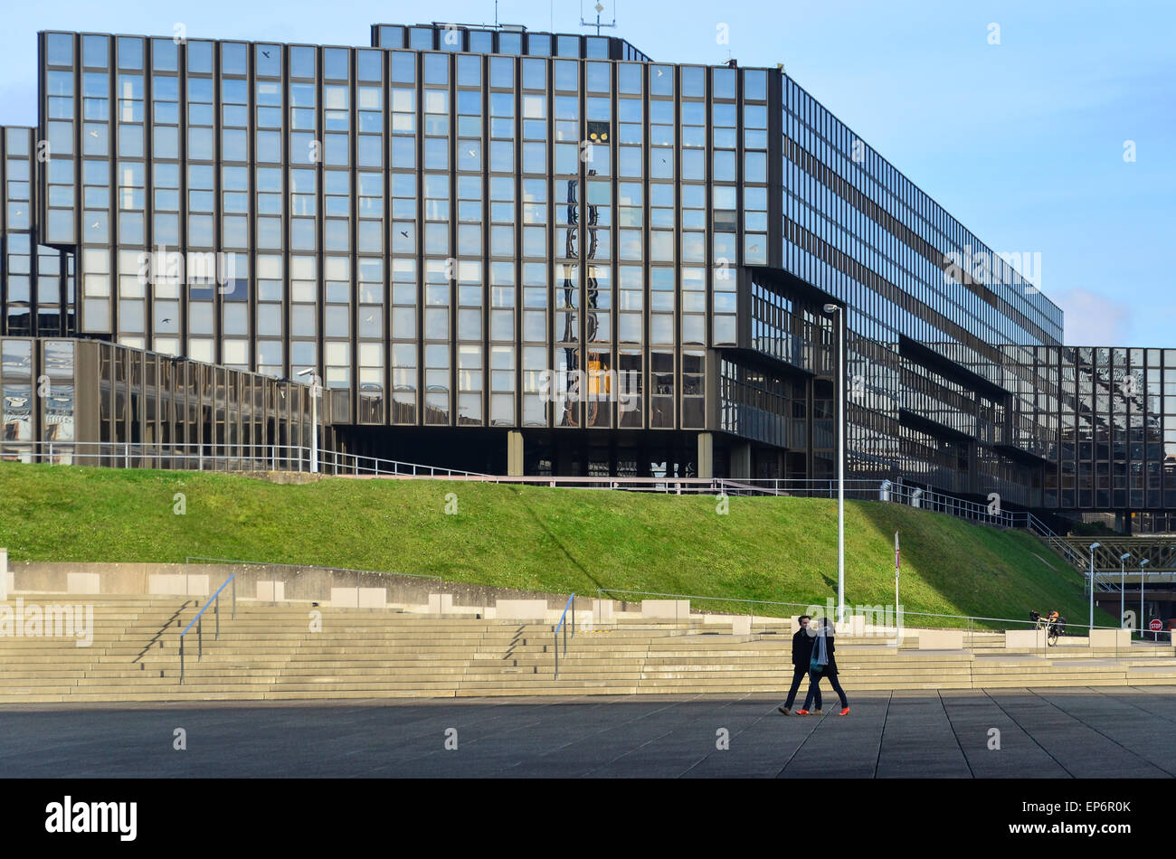 Morning light shining over the European Commission (Bâtiment Jean ...