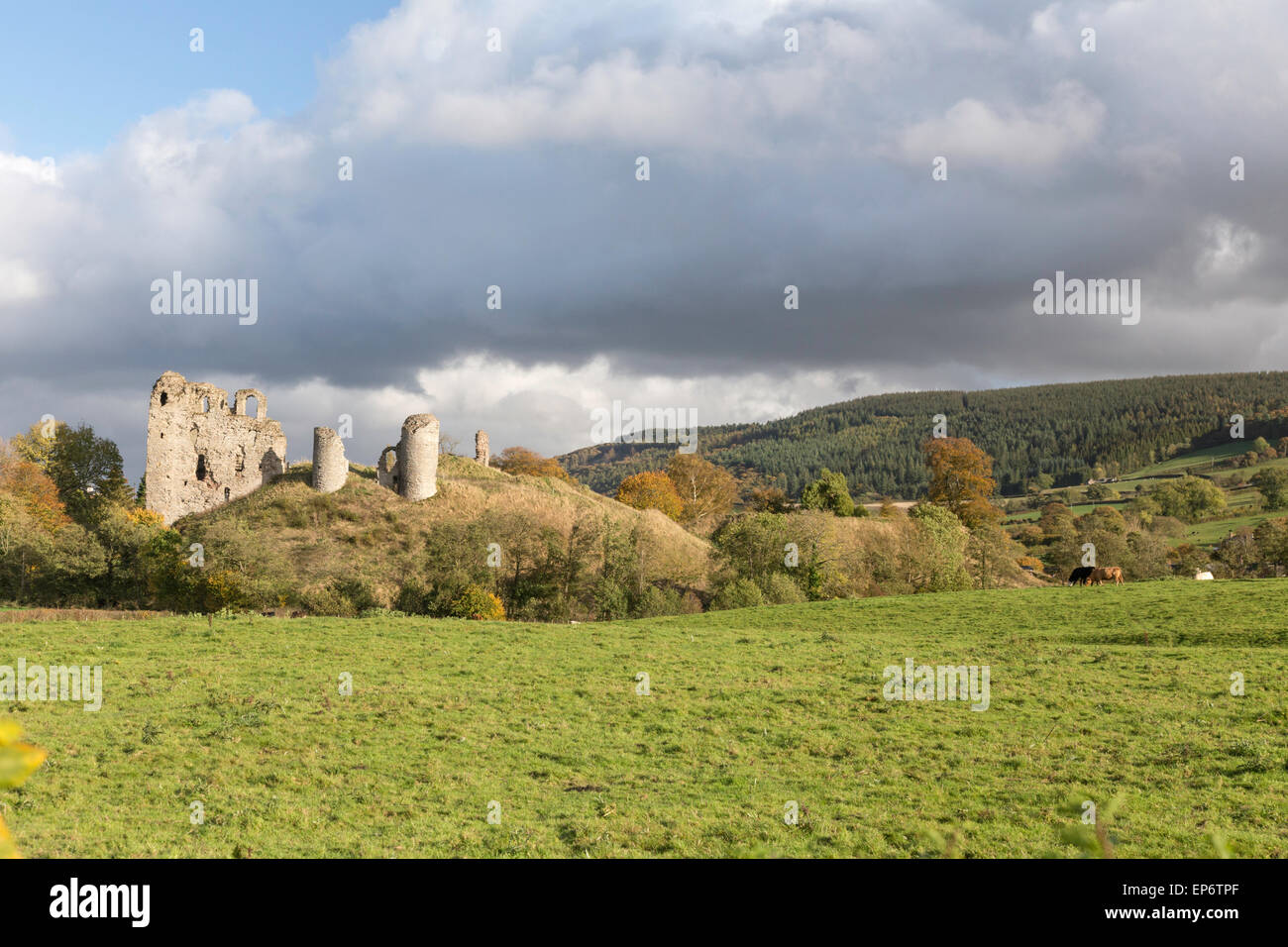 Clun castle hi-res stock photography and images - Alamy