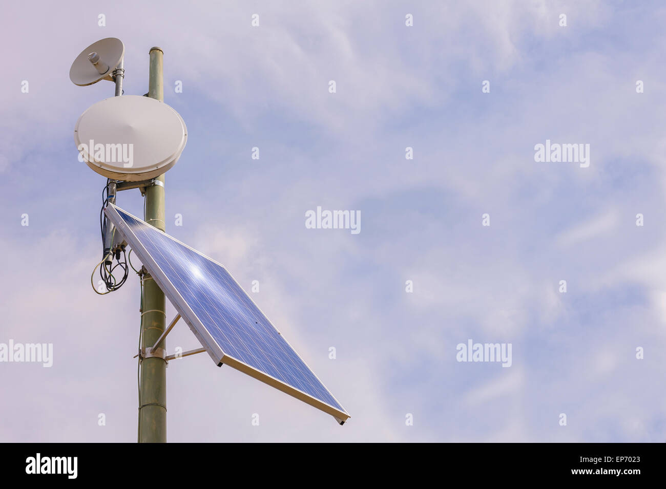 Solar antenna hi-res stock photography and images - Alamy
