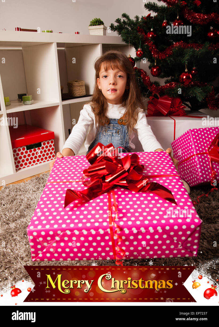 Kids with their christmas presents Stock Photo - Alamy