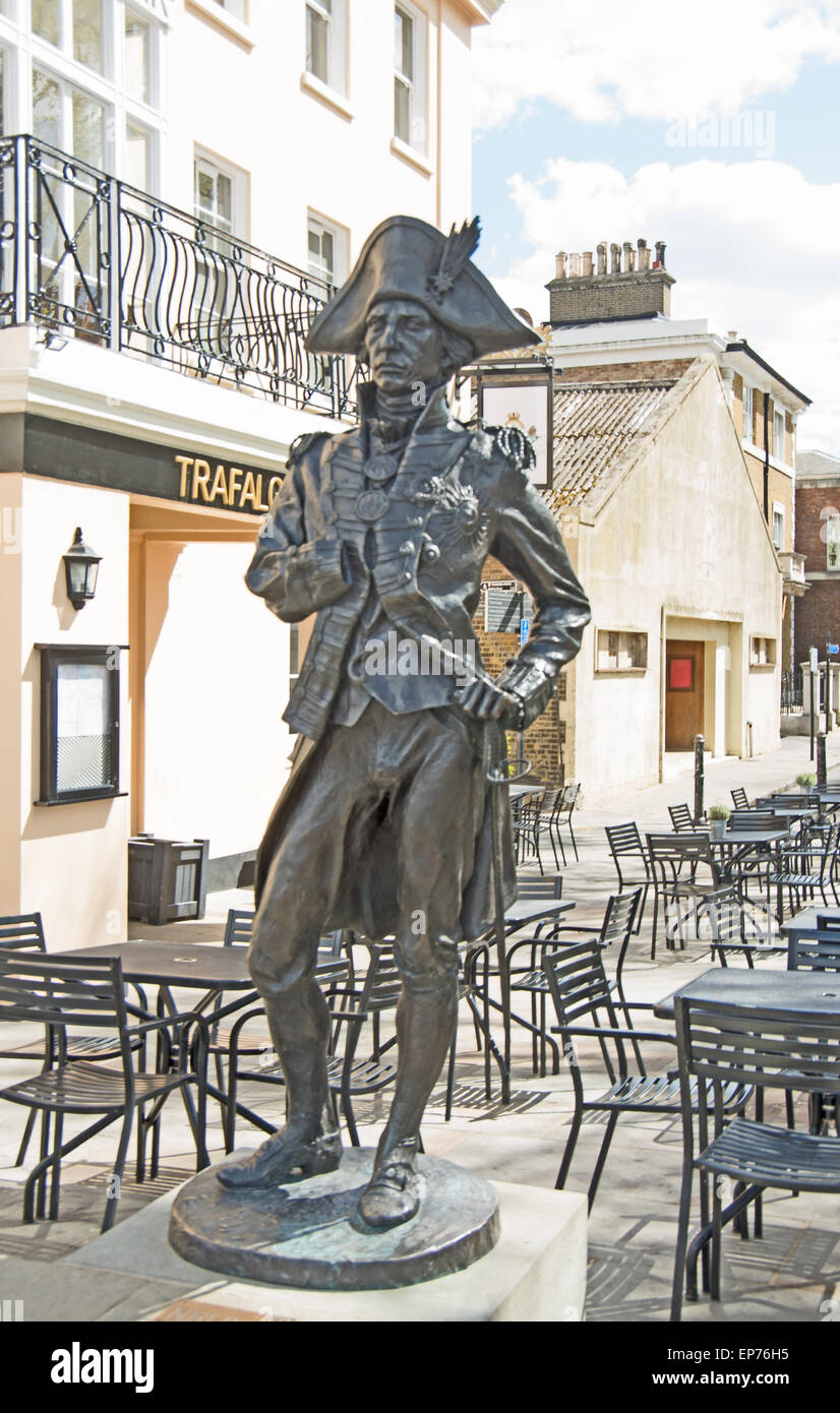 Nelson statue hi-res stock photography and images - Alamy