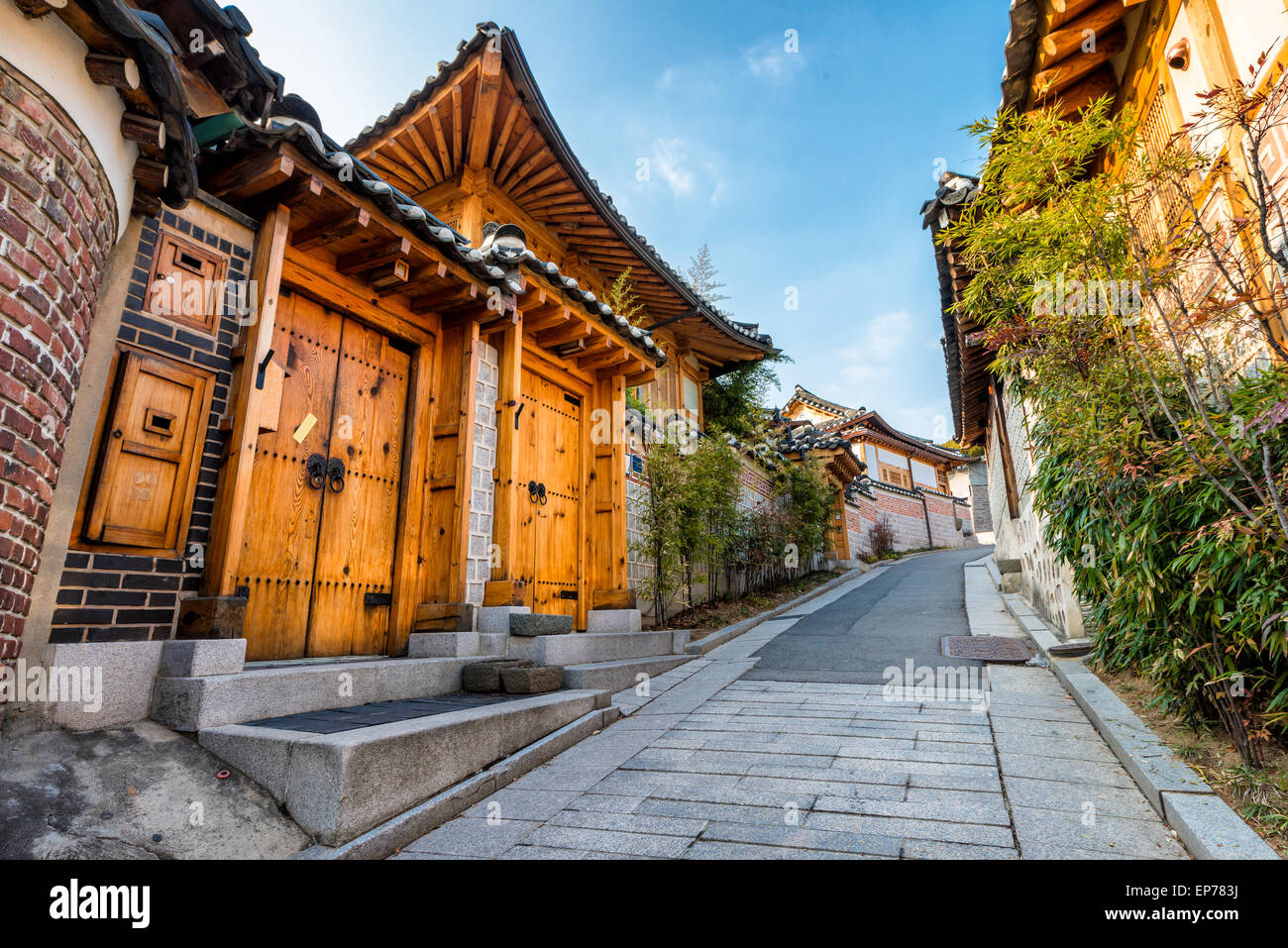 Bukchon Hanok Village, Seoul, South Korea – FFLR