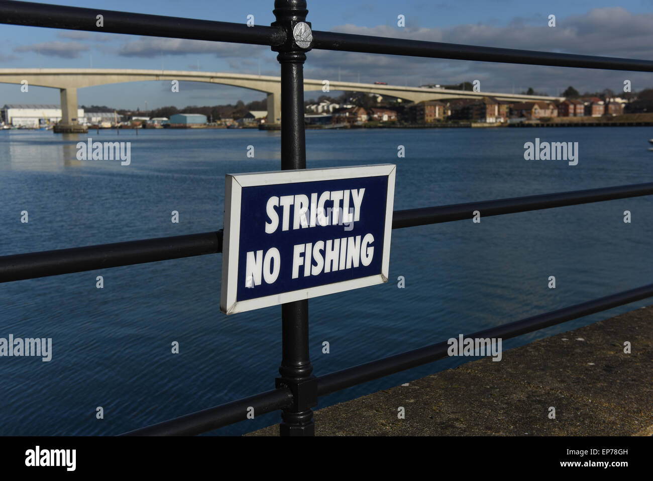No Fishing signs near Itchen bridge Southampton Stock Photo - Alamy