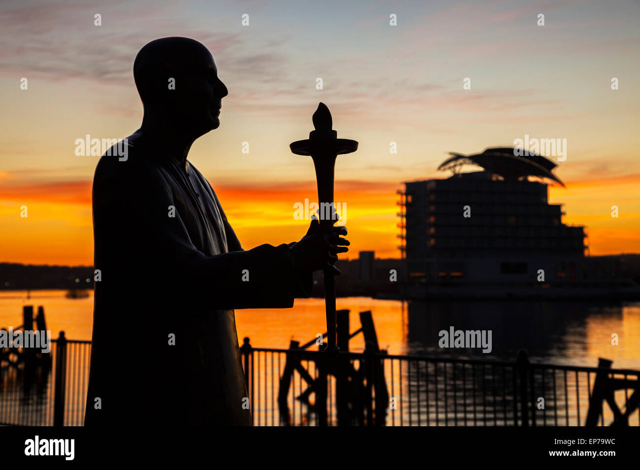 World Harmony Peace Statue, Cardiff Bay, Wales, UK Stock Photo - Alamy