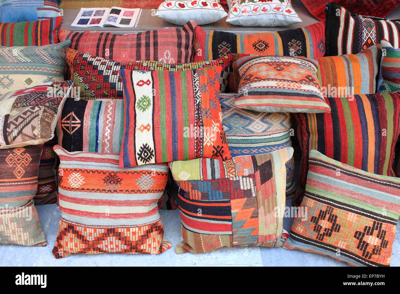 Turkish cushions hi-res stock photography and images - Alamy
