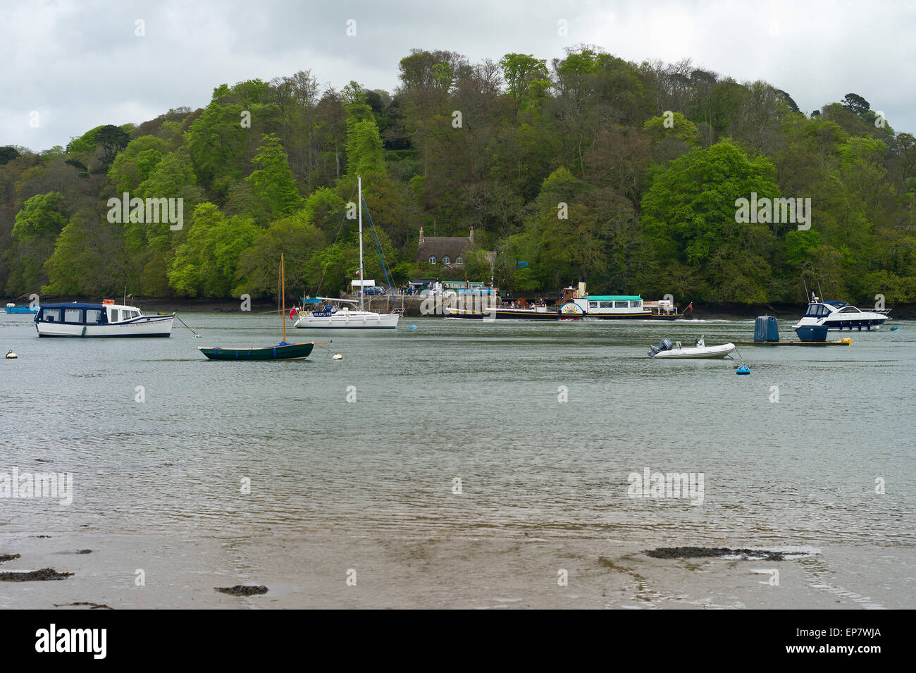 The Greenway ferry crossing point on the River Dart estuary at ...
