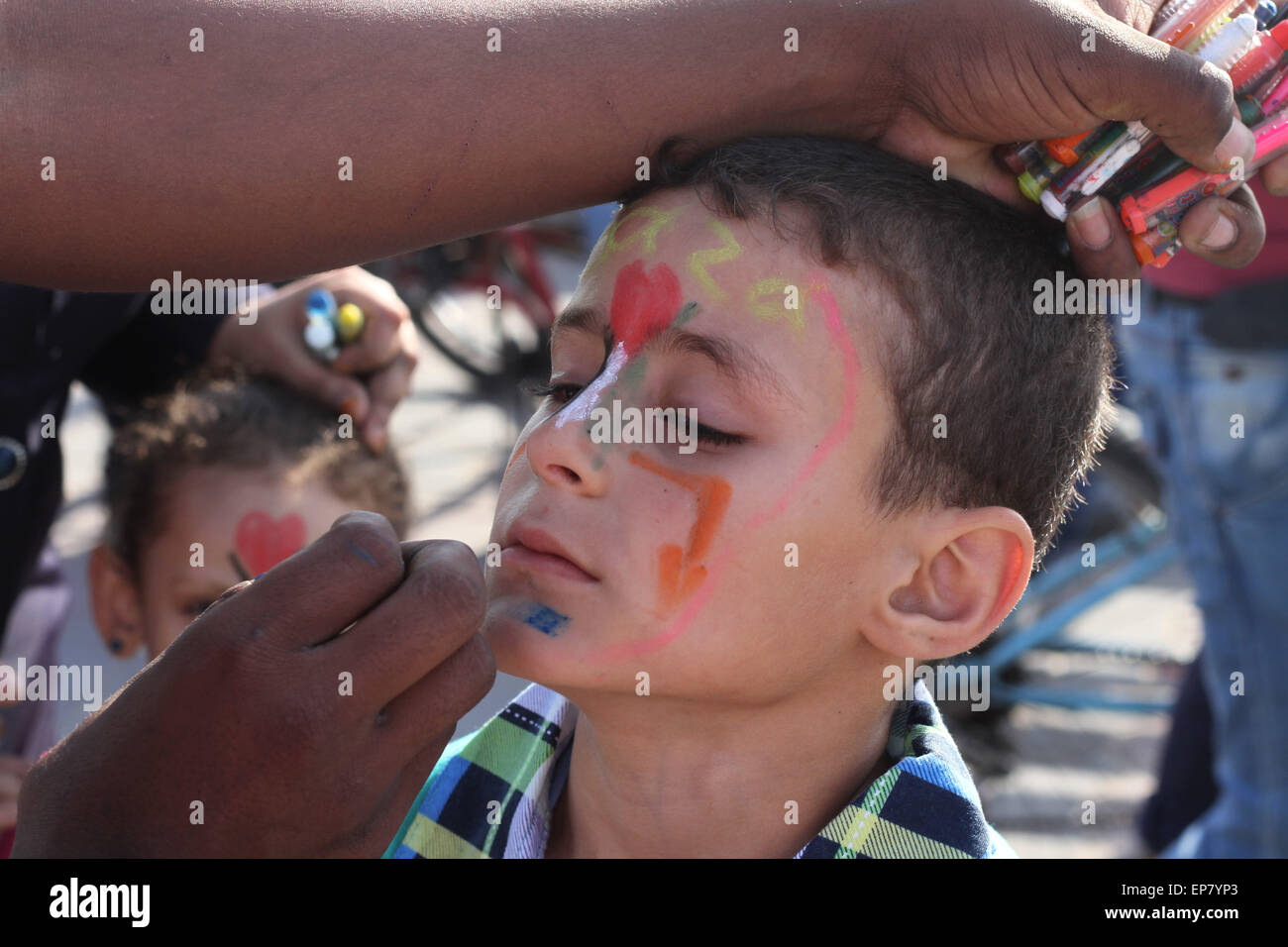 Face drawing flag hi-res stock photography and images - Alamy