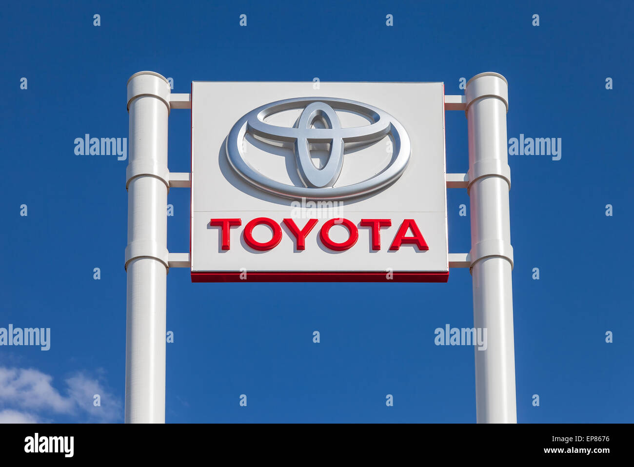 Toyota Sign Stock Photos & Toyota Sign Stock Images - Alamy