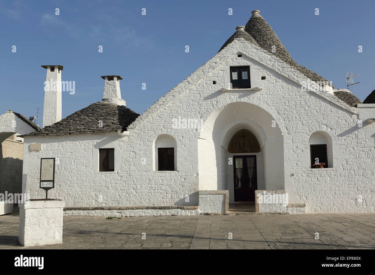 The Trullo Sovrano, one of the trulli houses of Alberobello, Apulia ...