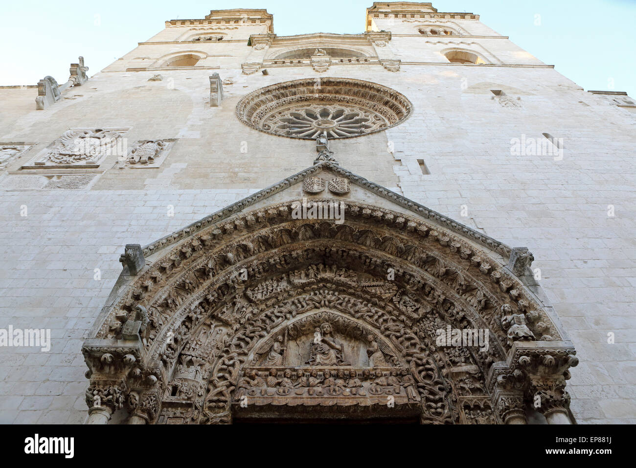The ornate portal of Altamura Cathedral (Cattedrale di Santa Maria ...