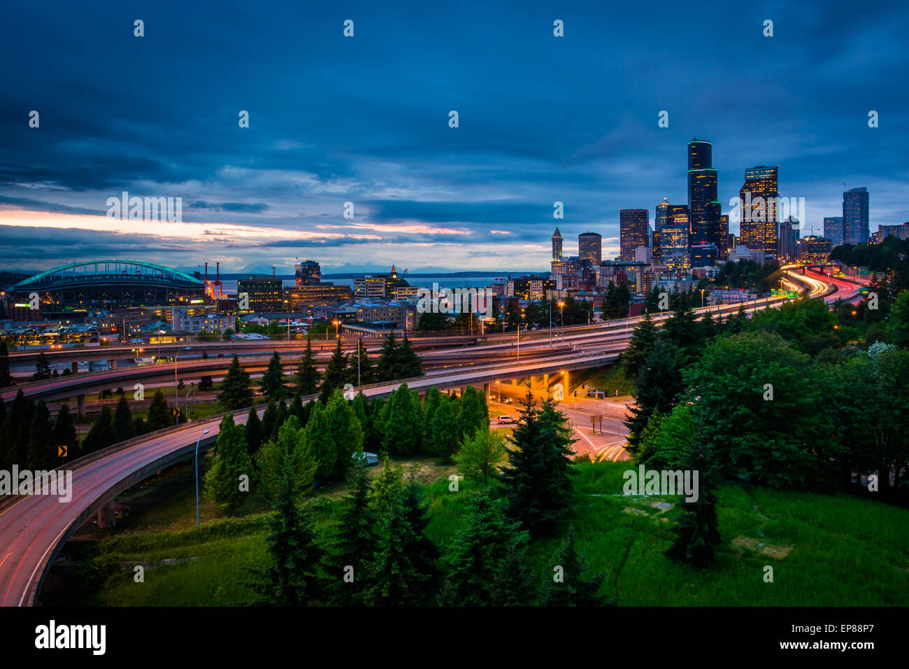 Jose rizal bridge hi-res stock photography and images - Alamy
