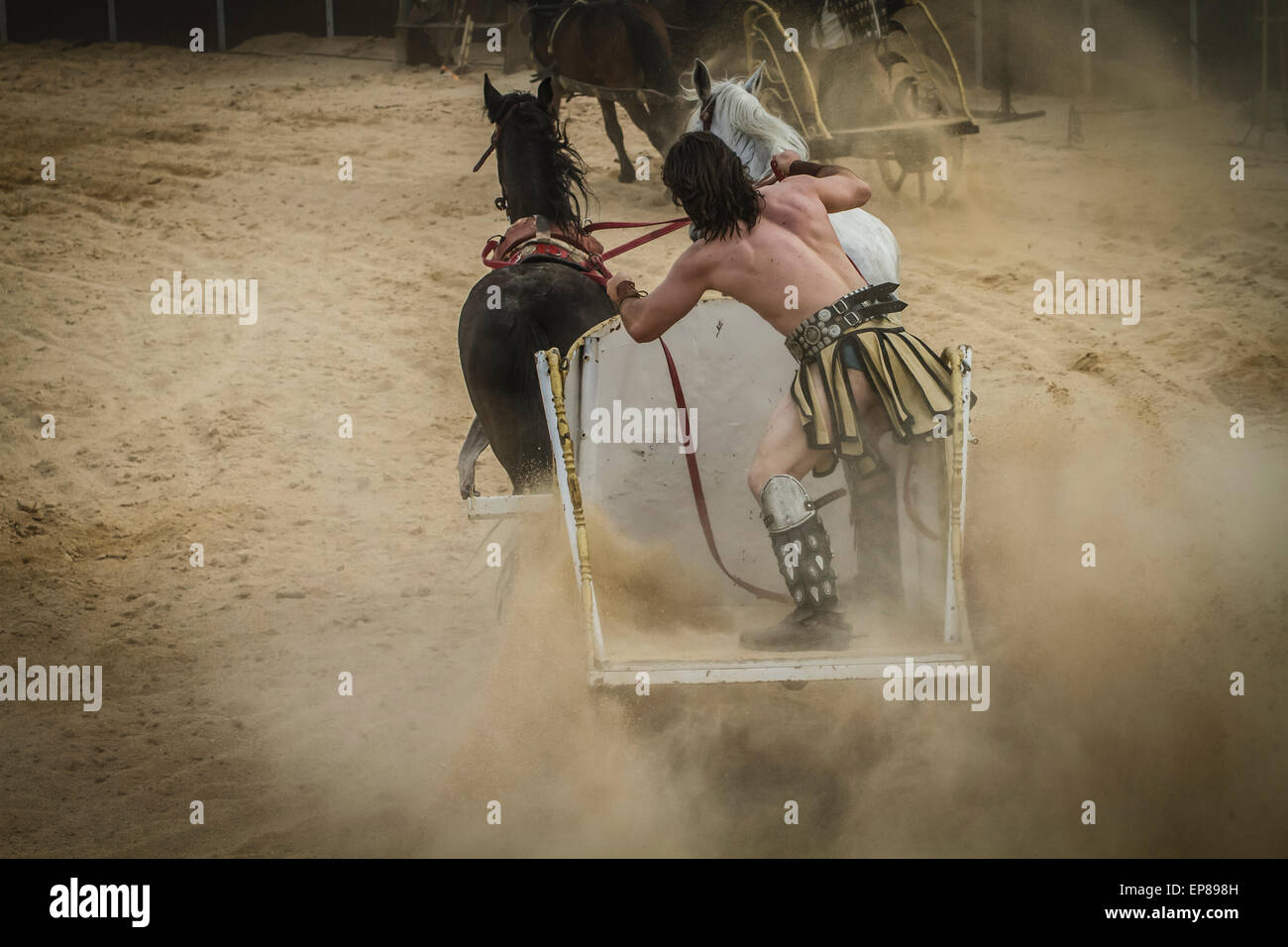 chariot race in a Roman circus, gladiators and slaves fighting Stock ...