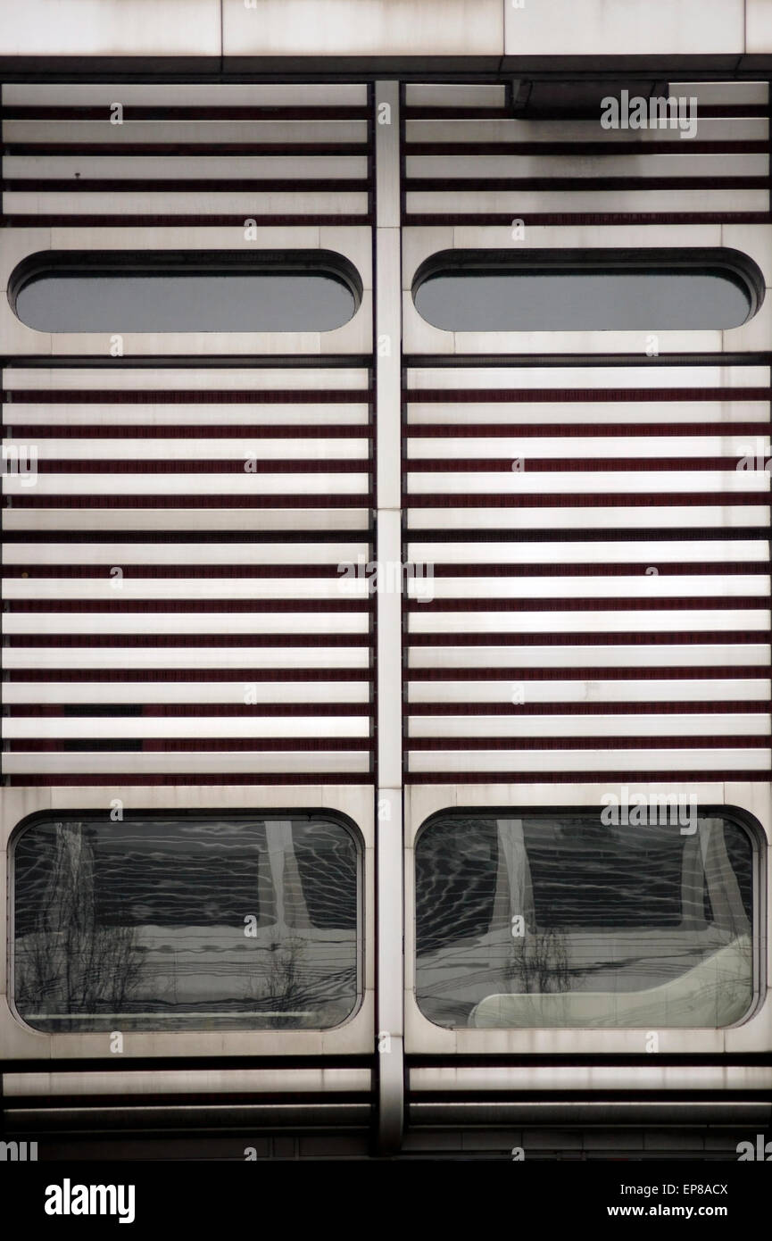 Sheet metal cladding hi-res stock photography and images - Alamy