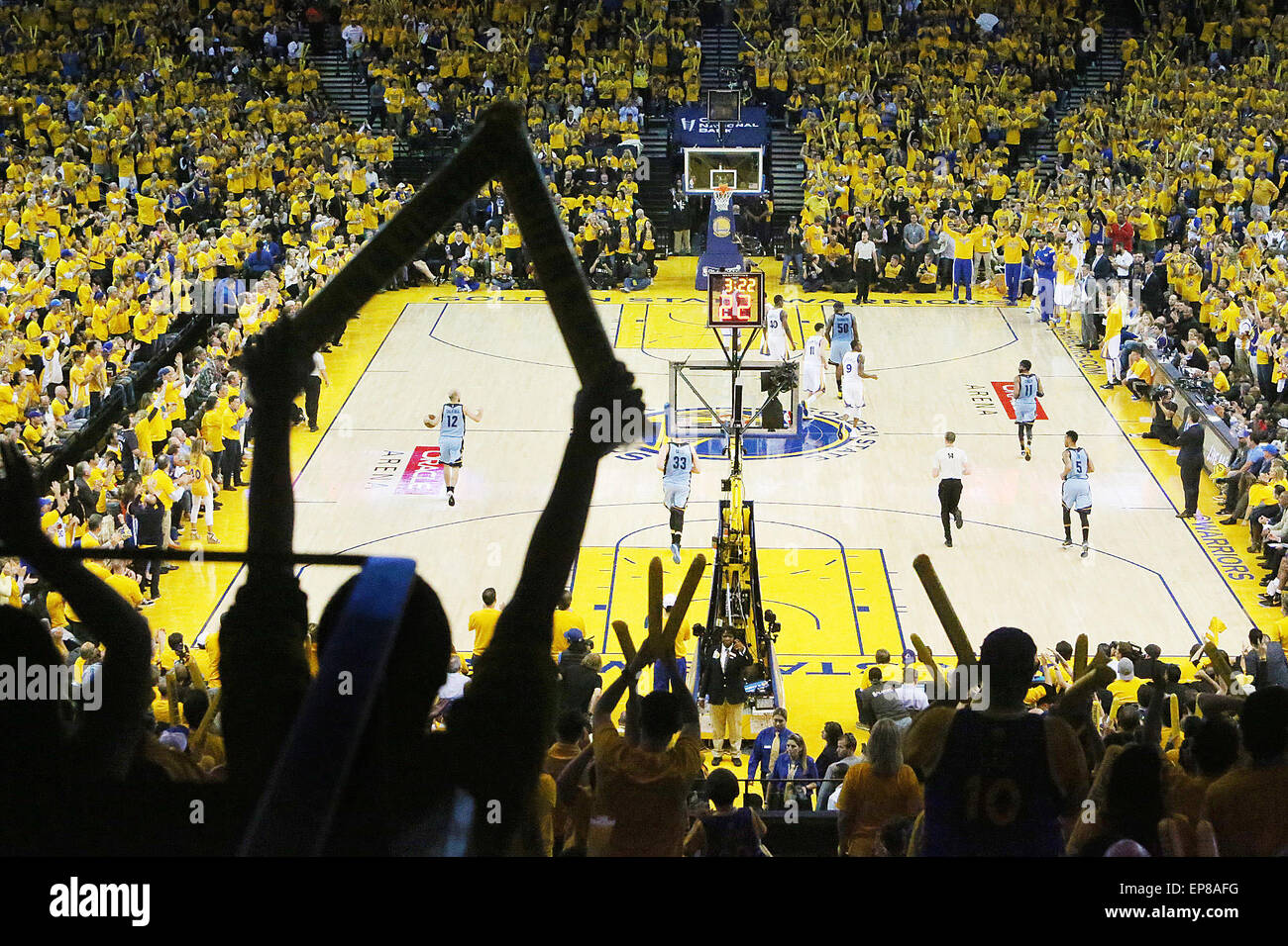 Napa, CA, USA. 14th May, 2015. Golden State Warriors fans maintain ...