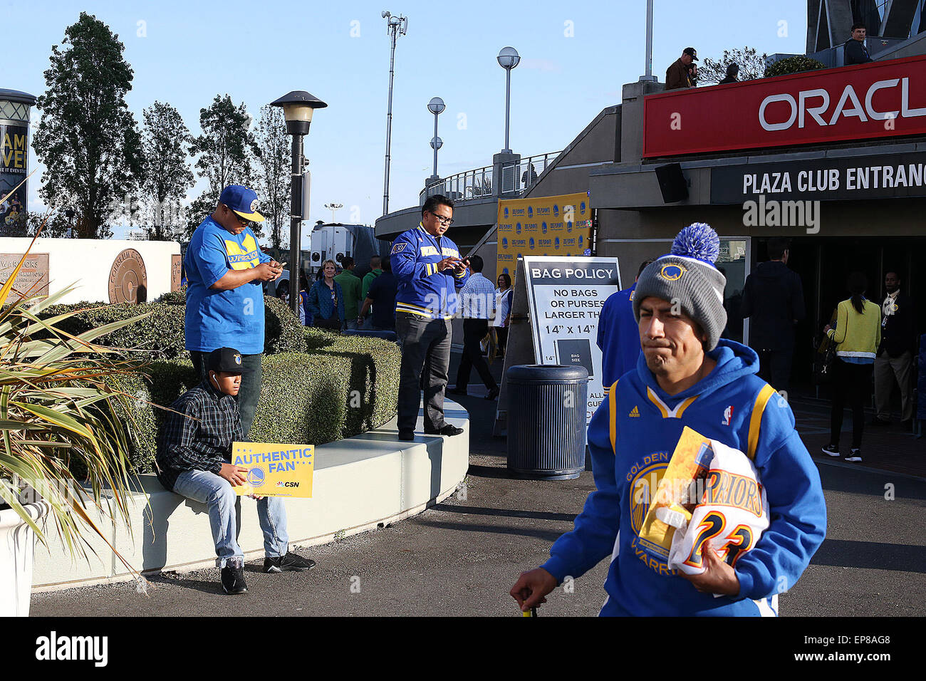 Napa, CA, USA. 14th May, 2015. Fans are seen outside of the Oracle ...