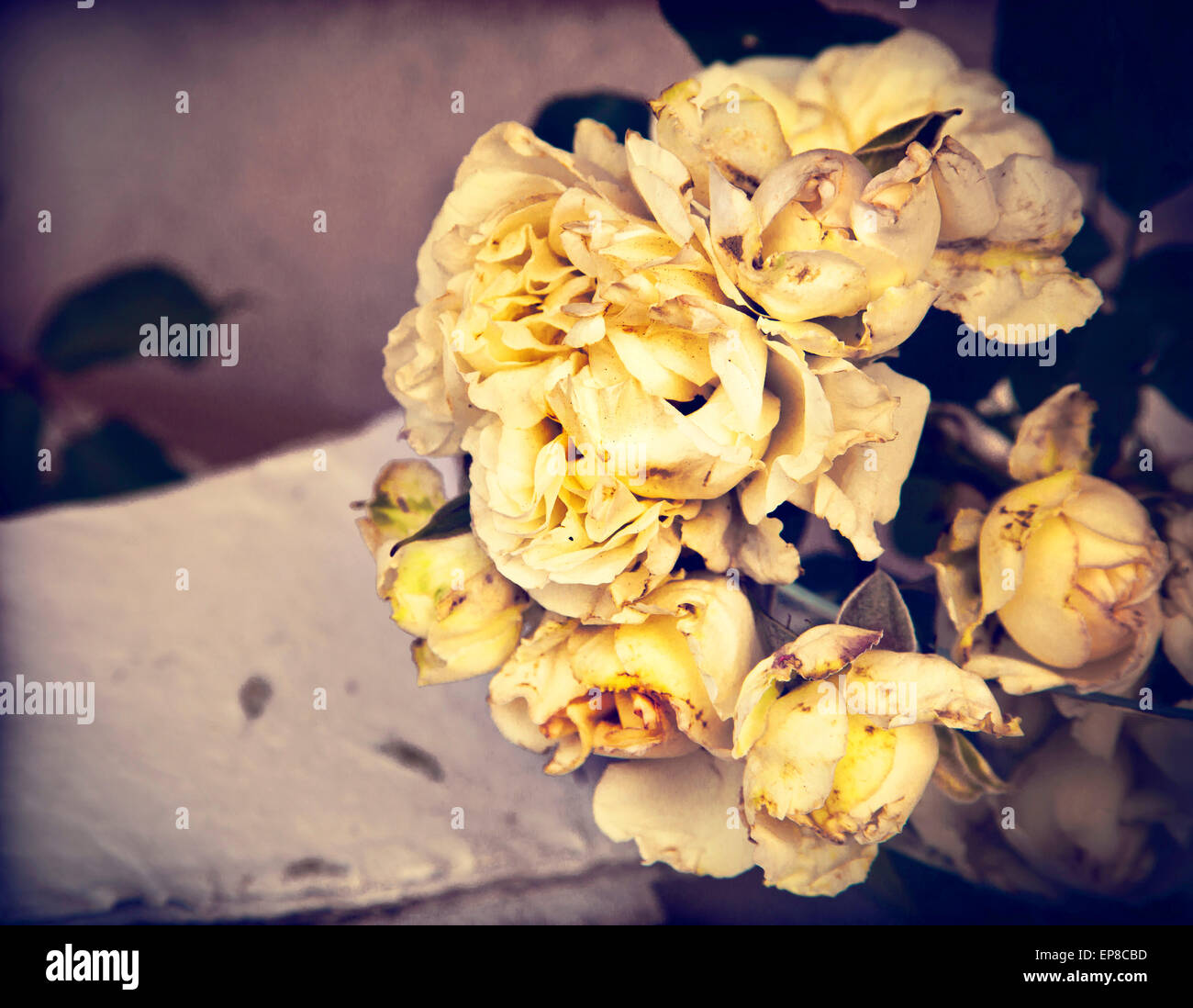 Beautiful flower background with white roses, Rose bouquet, wedding ...