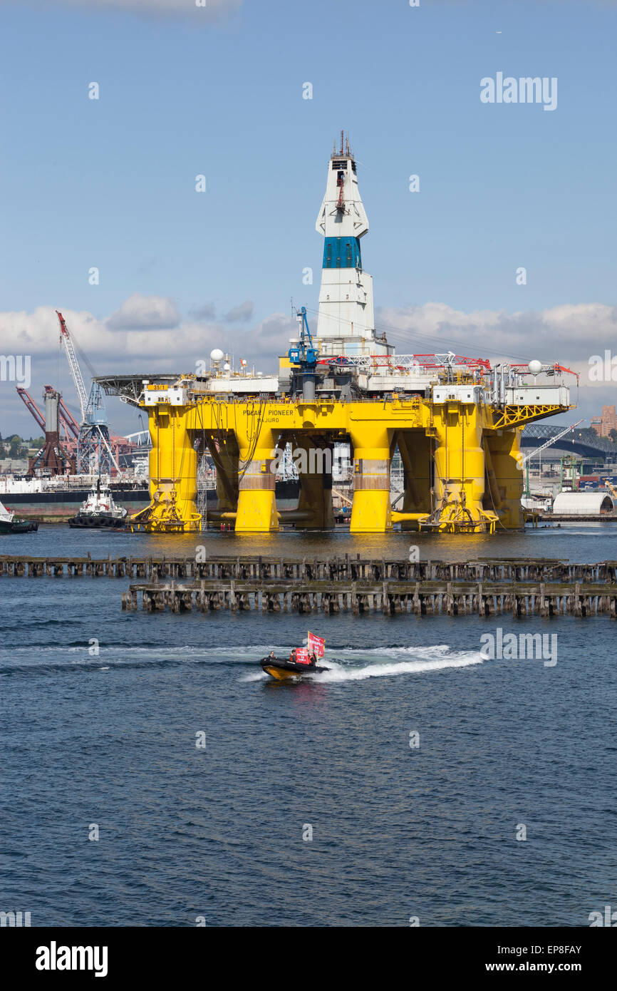 Pioneer speedboat hi-res stock photography and images - Alamy