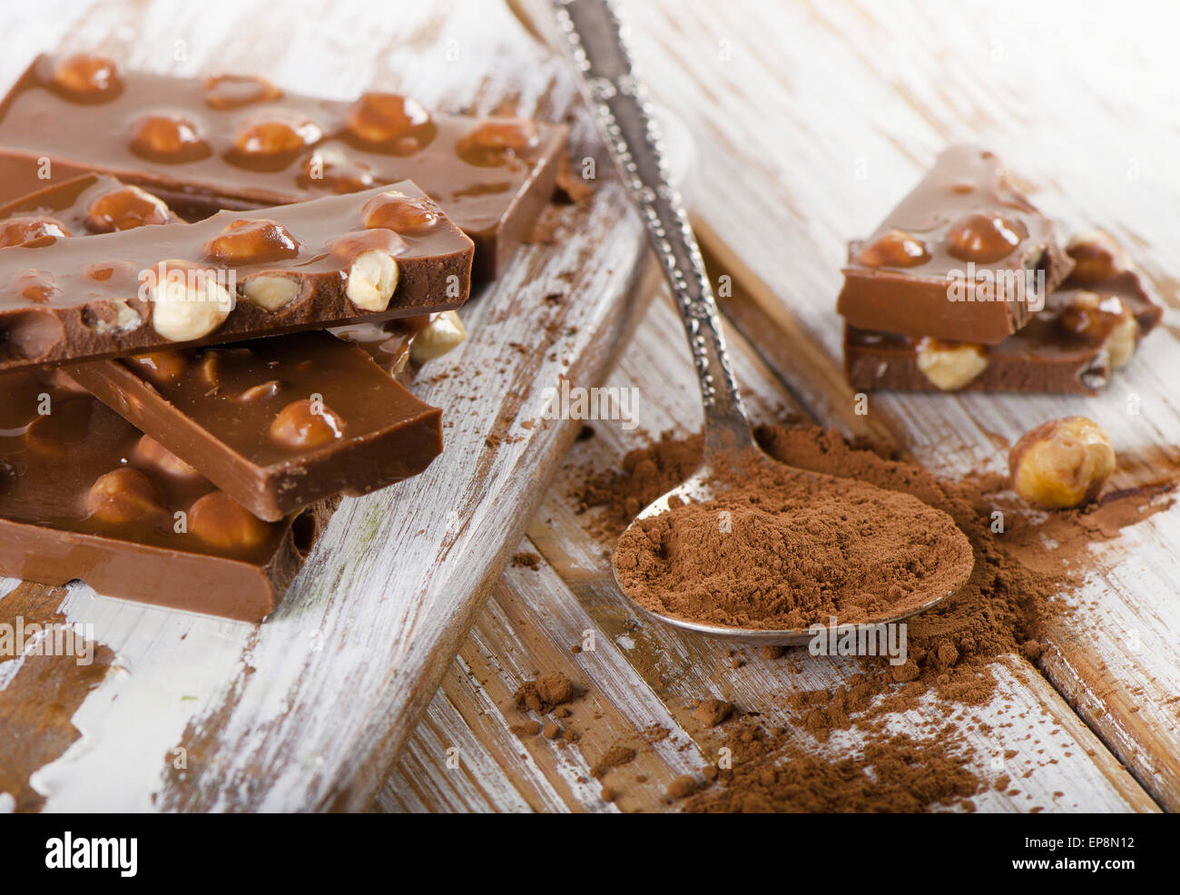 Bitter chocolate cocoa powder hi-res stock photography and images - Alamy