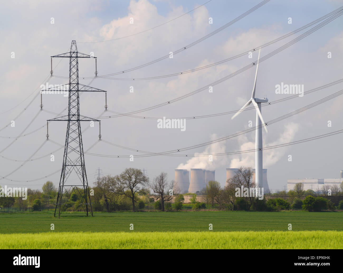 electricity generating windmills by Drax coal powered power station ...