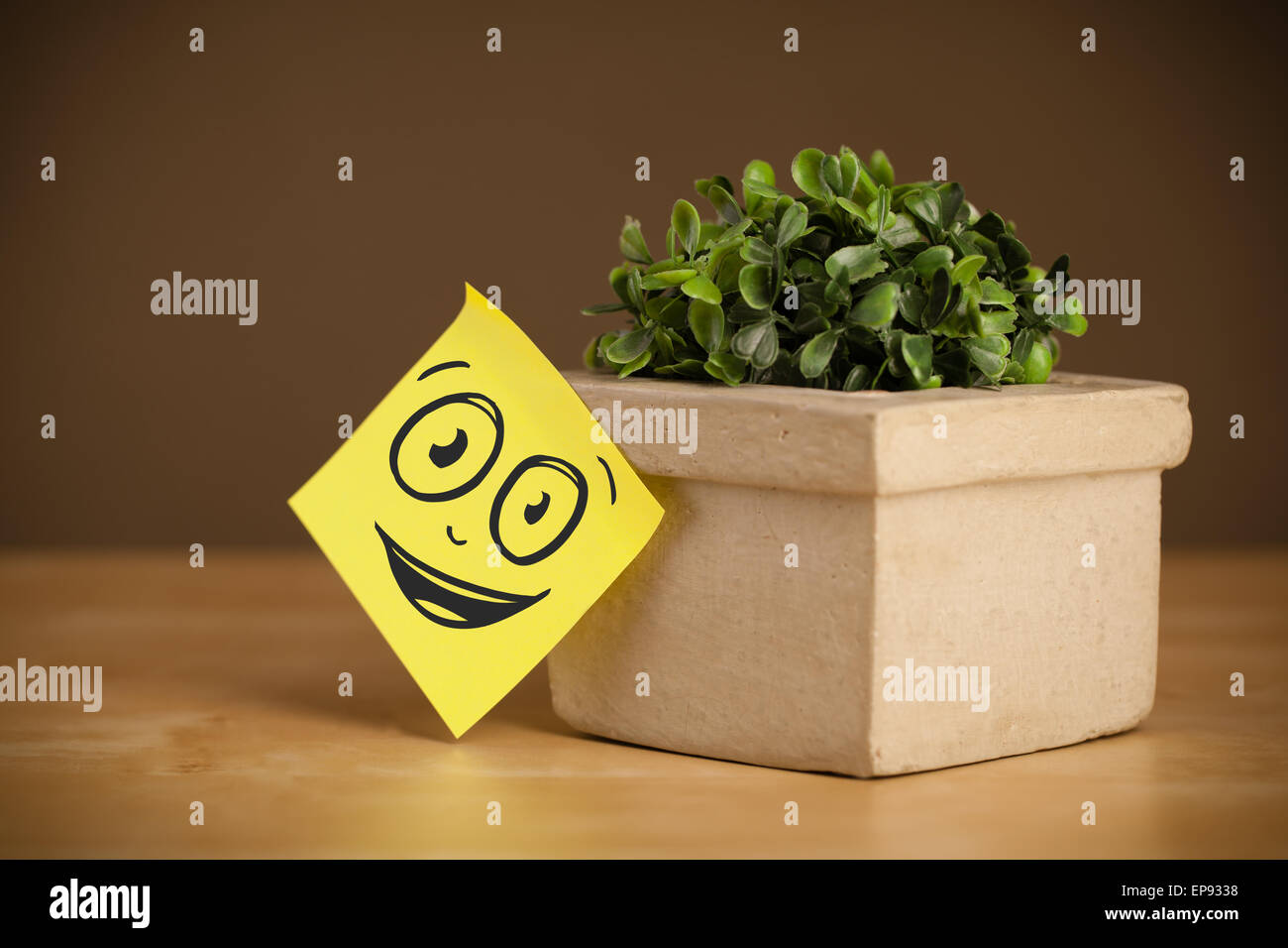 Post it note smiley face sticked hi-res stock photography and images ...