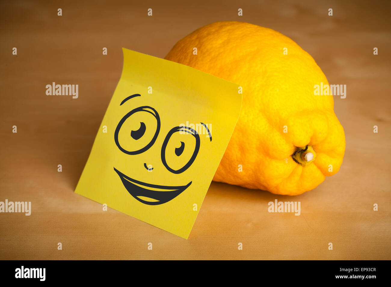 Post-it note with smiley face sticked on lemon Stock Photo - Alamy