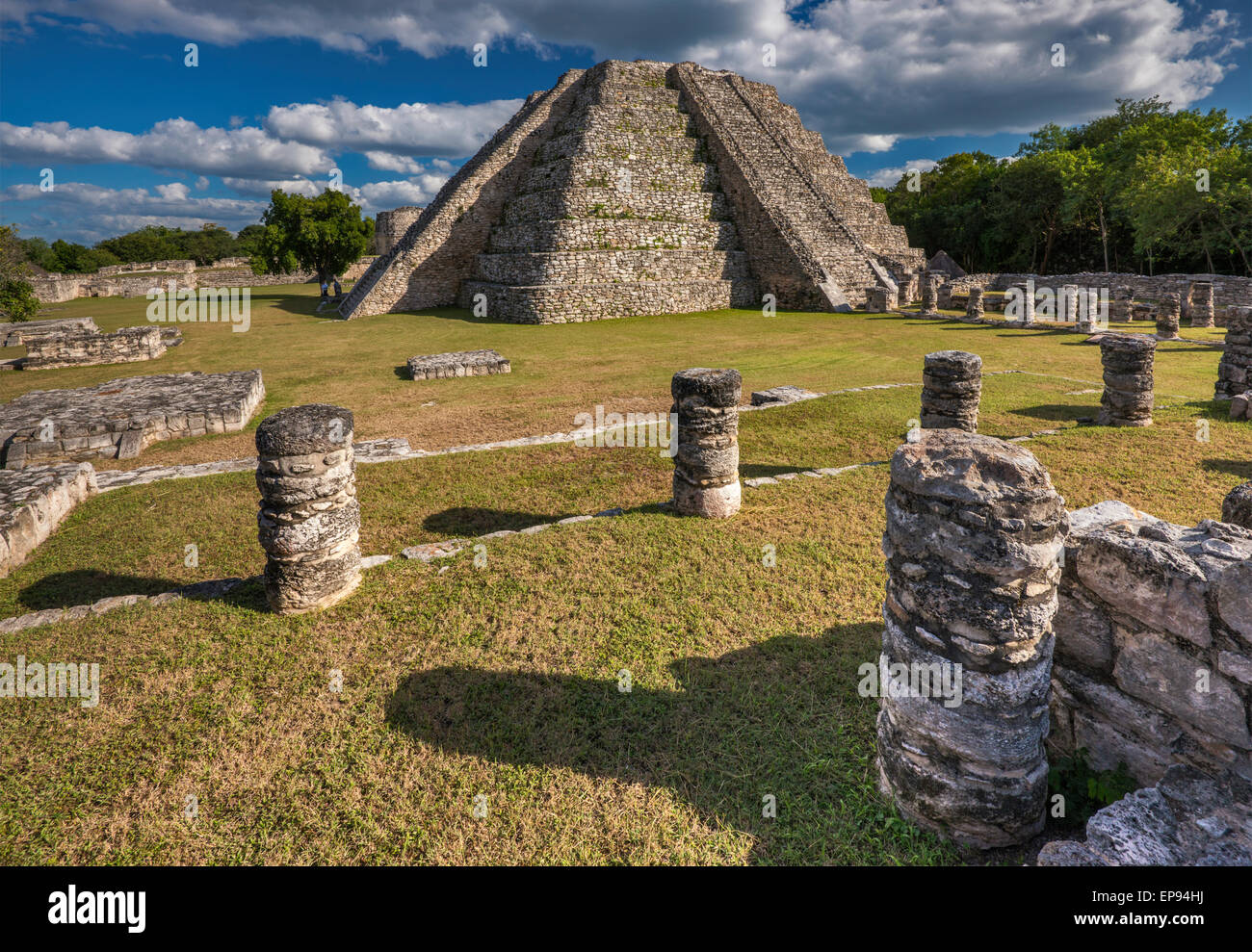 El Castillo de Kukulcan (Temple of Kukulcan), pyramid, Maya ruins at ...