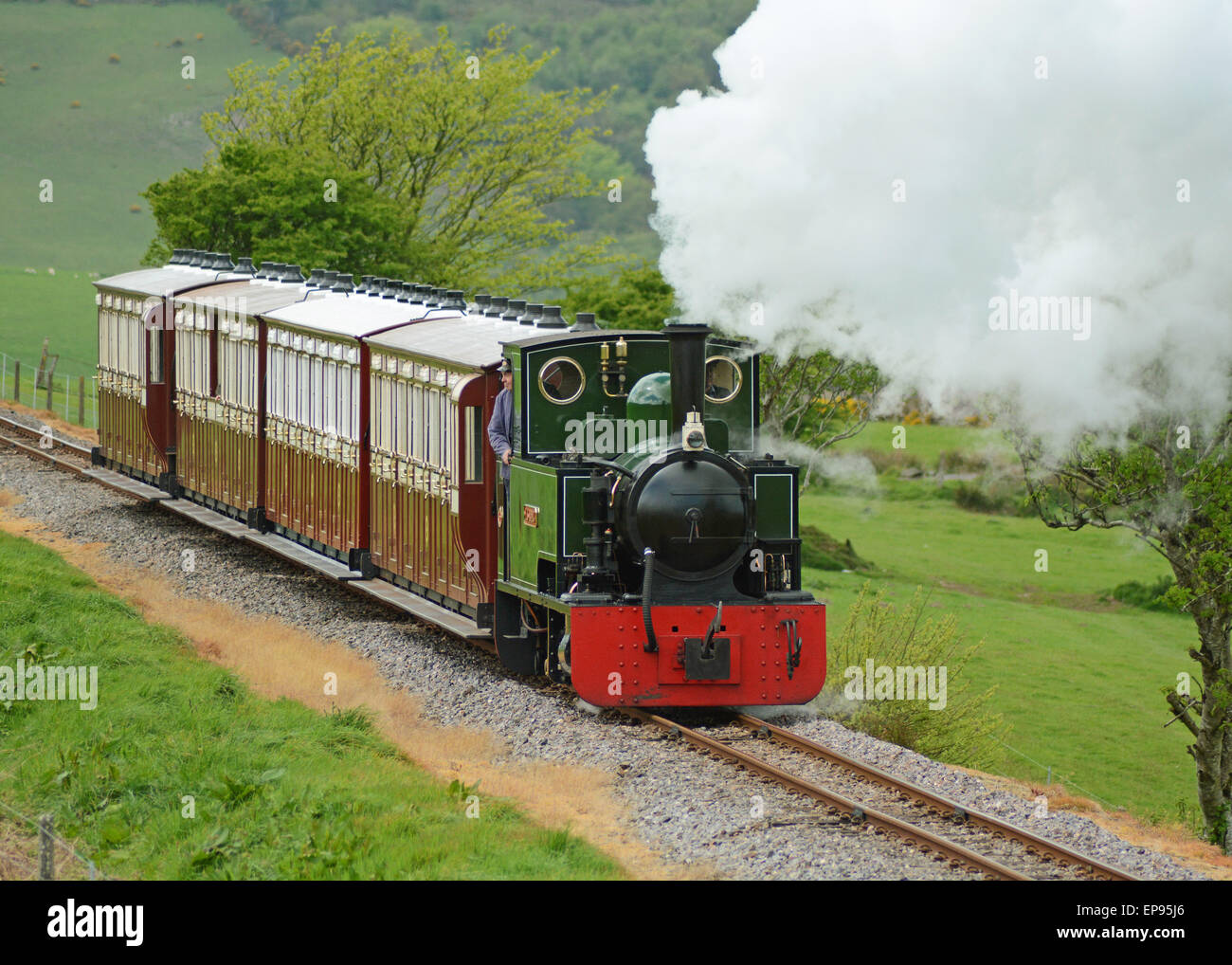 Lynton & Barnstaple Narrow Guage Steam Railway at Woody Bay Station ...