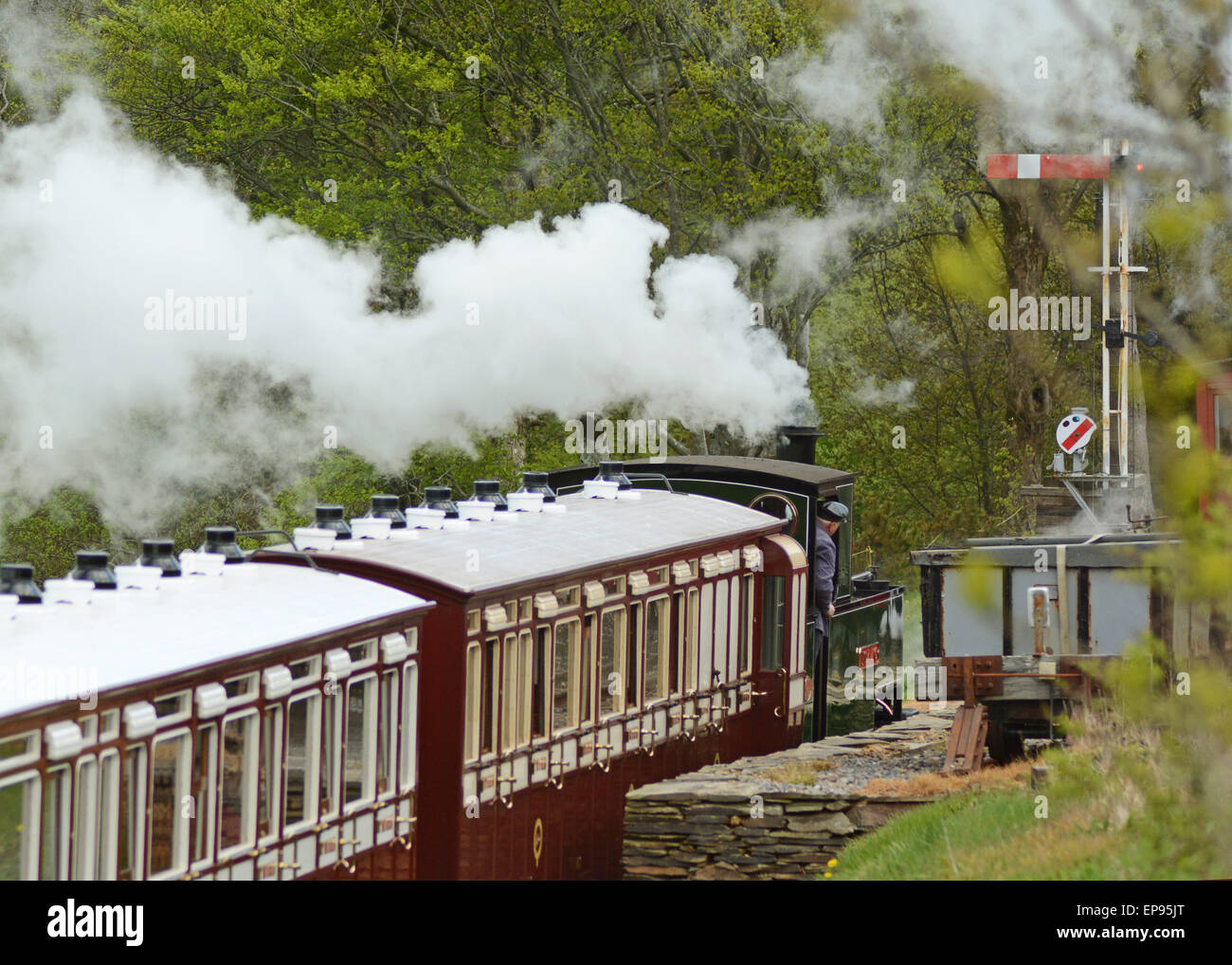 Lynton & Barnstaple Narrow Guage Steam Railway at Woody Bay Station ...
