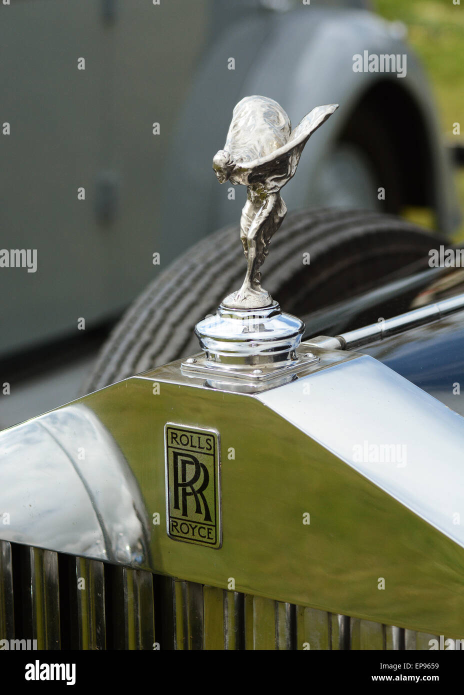 Rolls Royce Spirit of Ecstasy and Logo on Vintage Car Stock Photo - Alamy