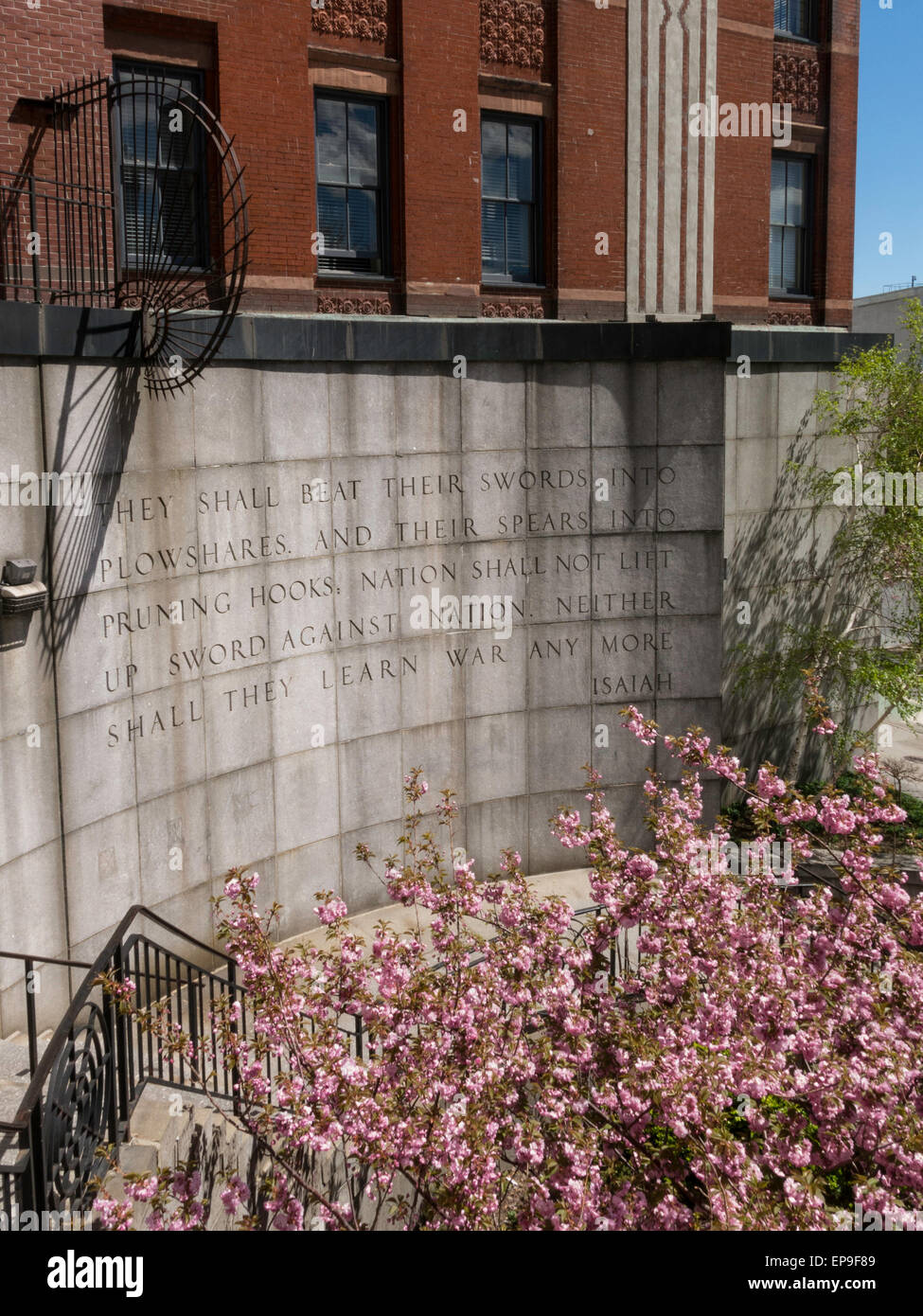 Sharansky Steps, Ralph Bunche Park From Tudor City, NYC Stock Photo - Alamy