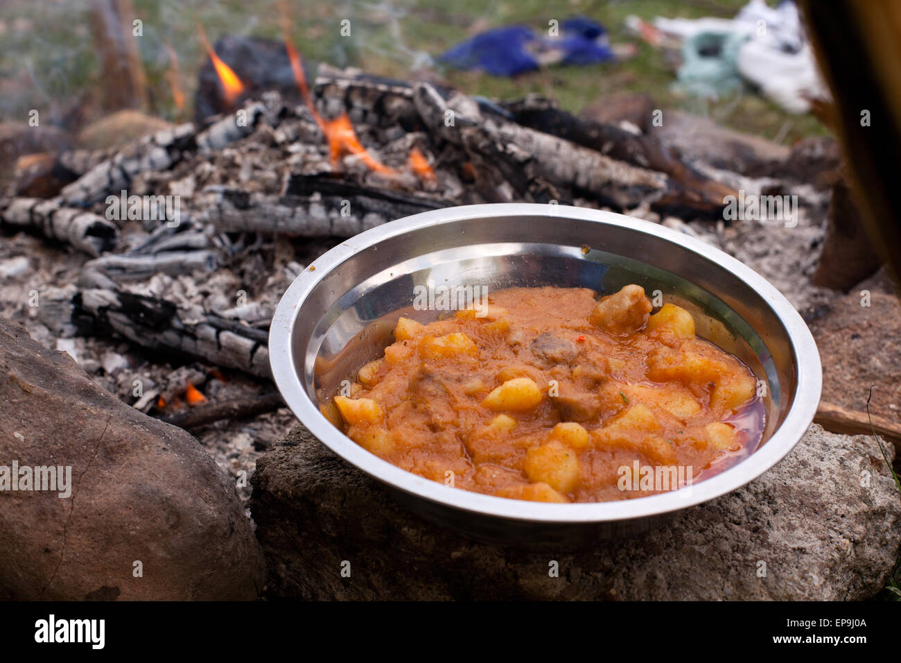 Outdoors cooked stew boiling on the fire Stock Photo - Alamy