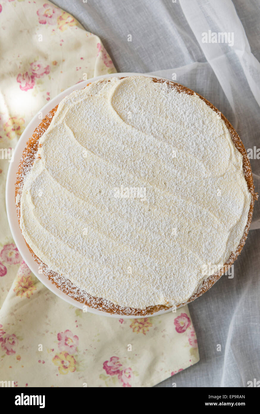 Victoria Sponge Cake Stock Photo - Alamy