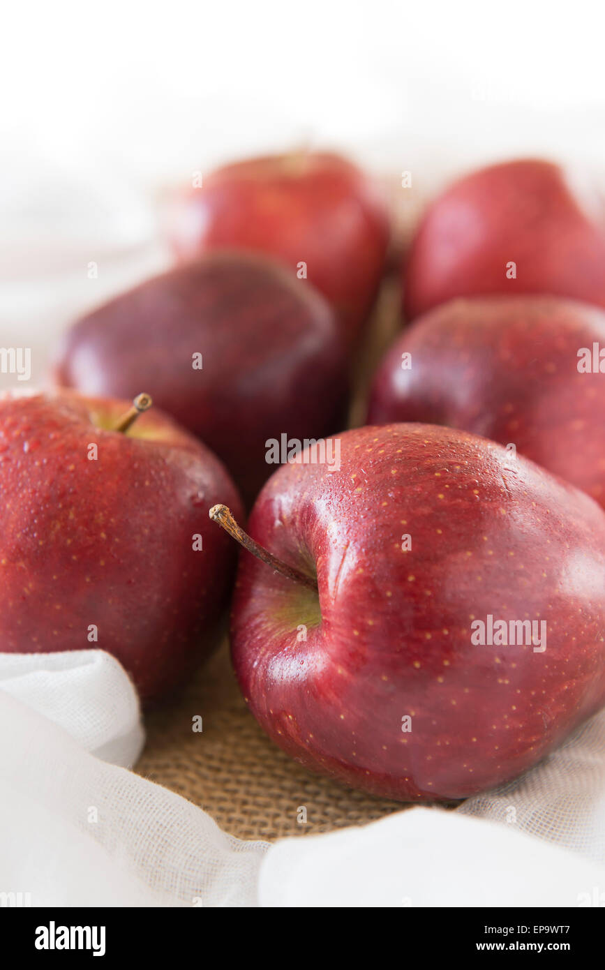 Red apples food hi-res stock photography and images - Alamy