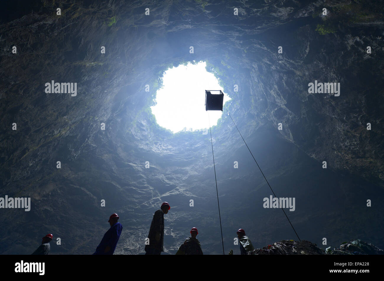 Karst tiankeng hi-res stock photography and images - Alamy