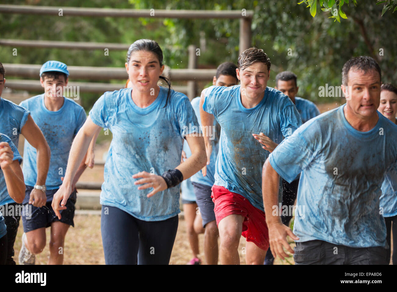 Team building activity hi-res stock photography and images - Alamy