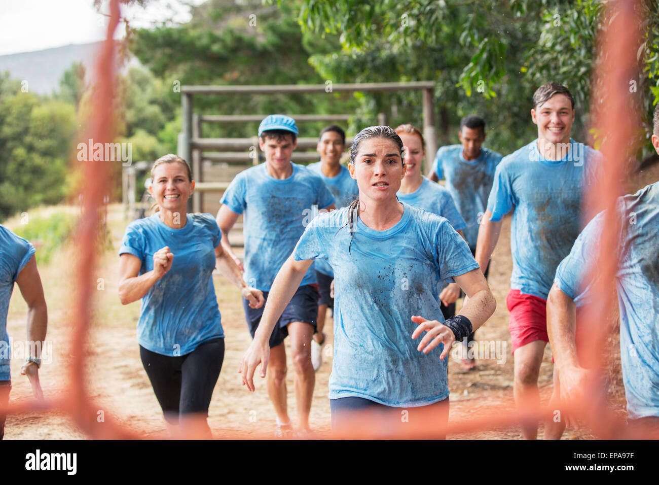 Team building exercise assault course hi-res stock photography and ...