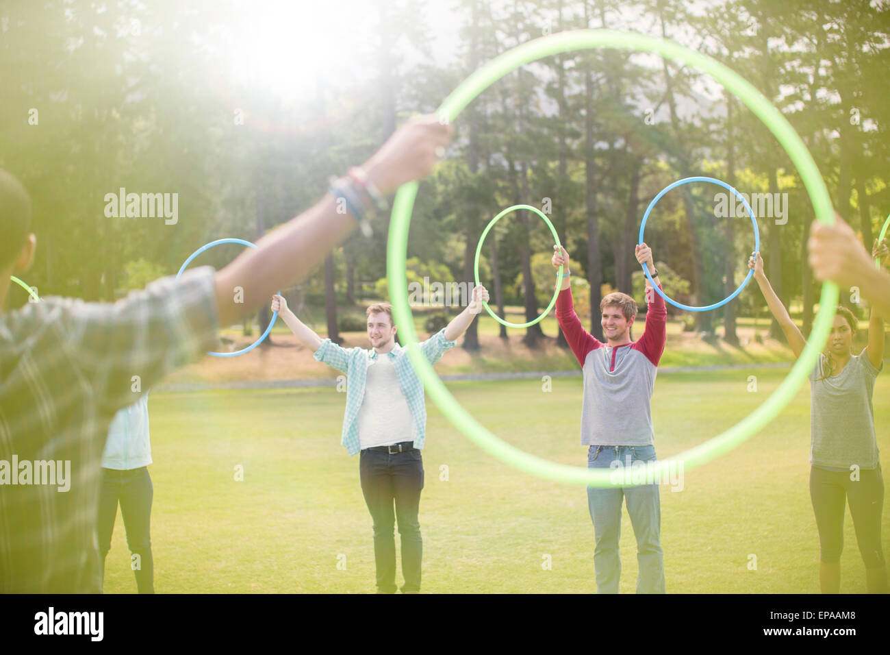 Group circle outdoors hi-res stock photography and images - Alamy