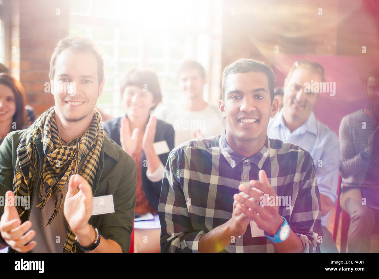 portrait smiling audience clapping Stock Photo - Alamy portrait smiling audience clapping Stock Photo - Alamy