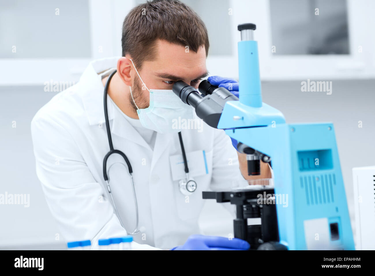 Microscope lab hi-res stock photography and images - Alamy