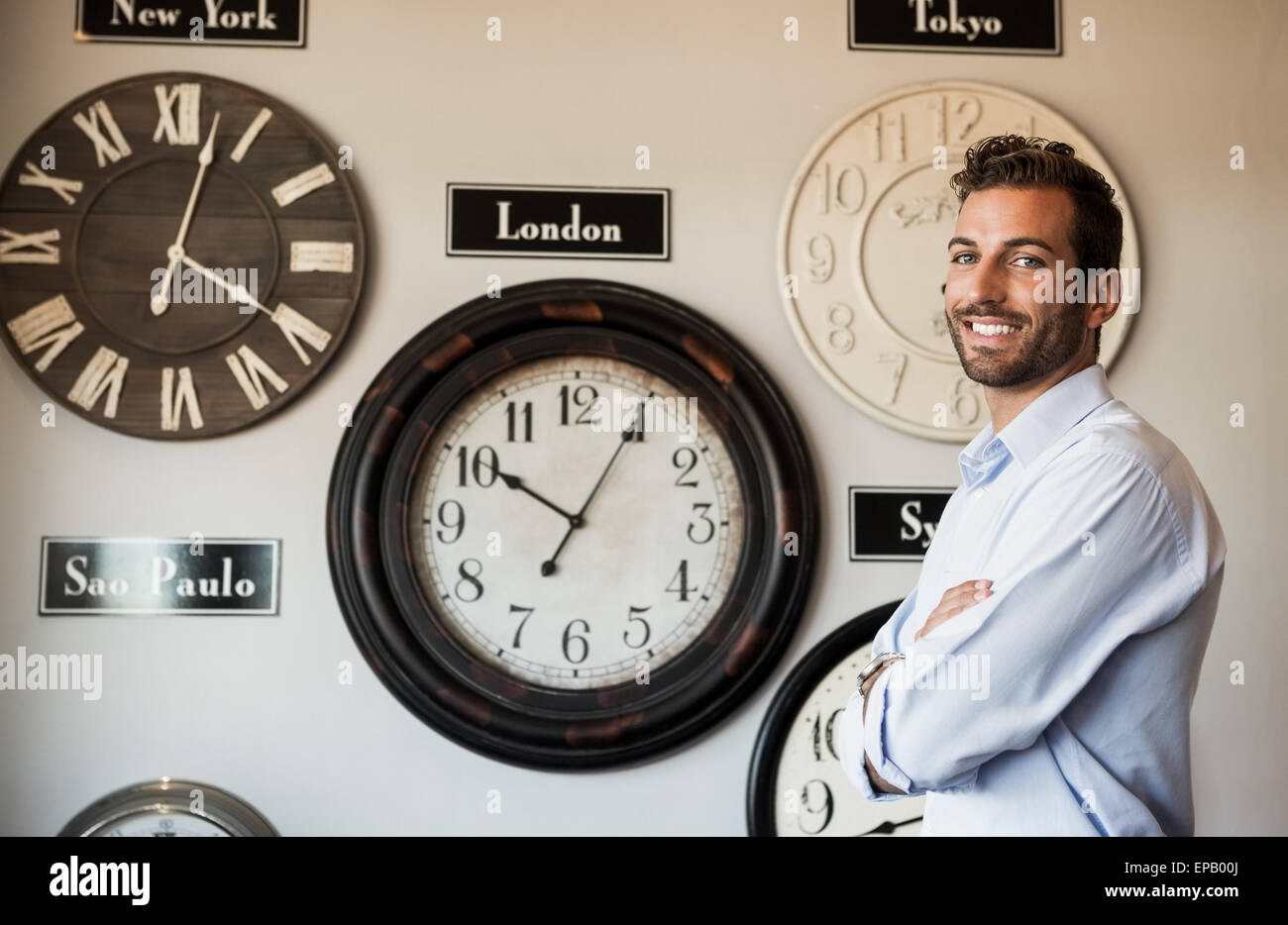 Standing clocks hi-res stock photography and images - Alamy