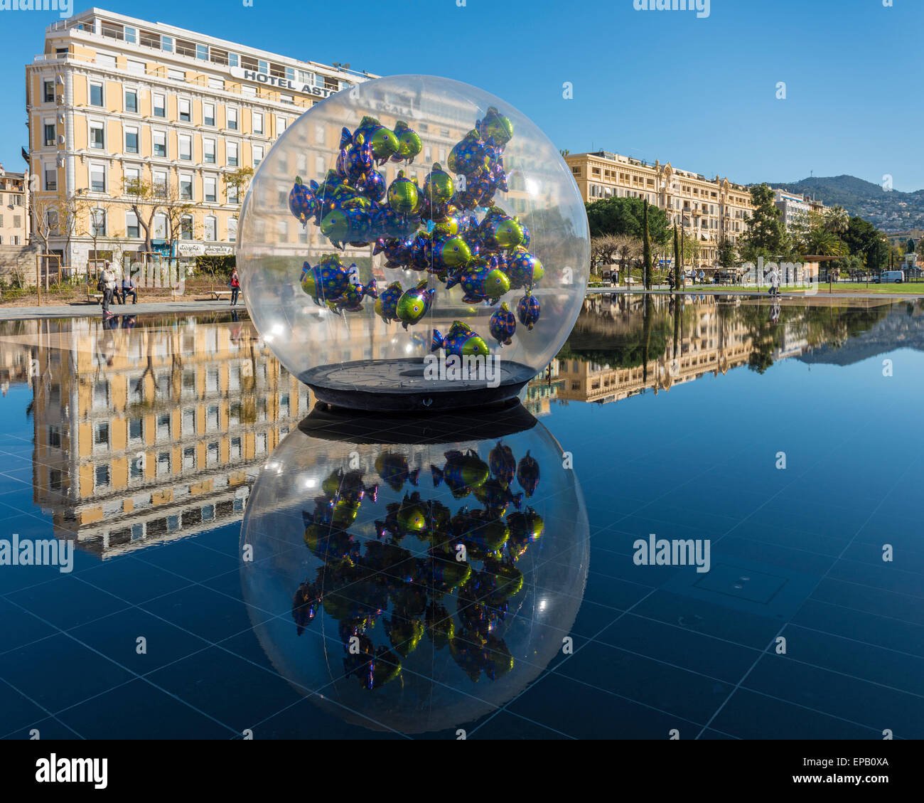 Fish installation hi-res stock photography and images - Alamy