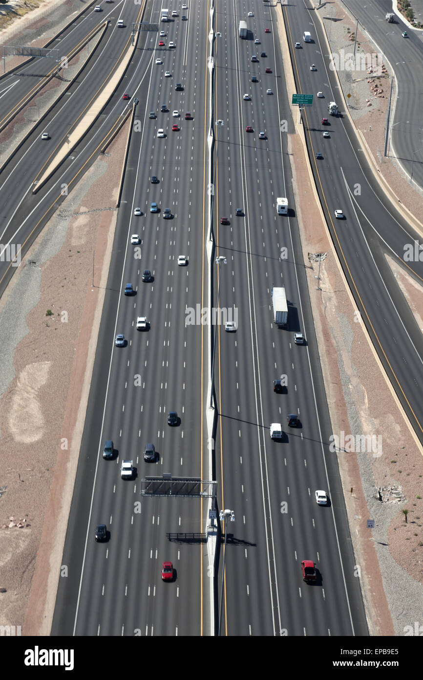 Autobahn oder Schnellstraße von oben Stock Photo - Alamy