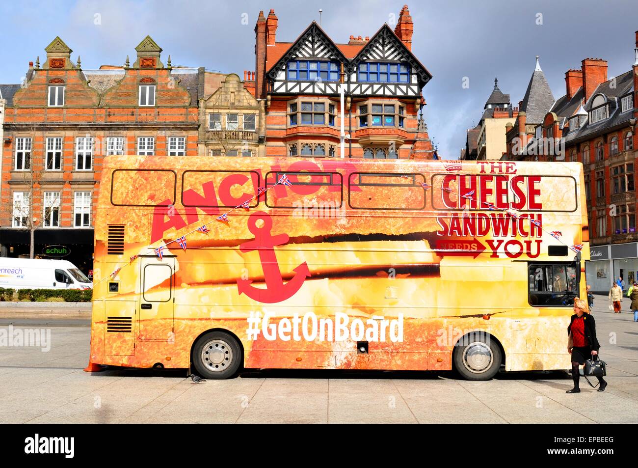 Fast food advert bus hi-res stock photography and images - Alamy