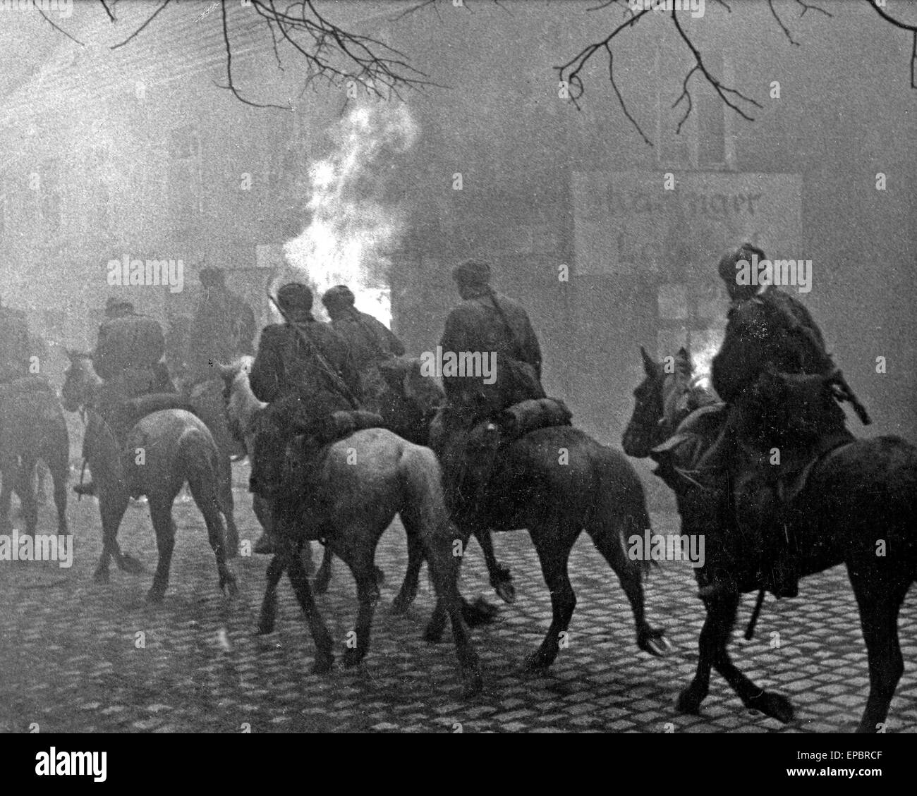 German soviet soldiers 1945 hi-res stock photography and images - Alamy